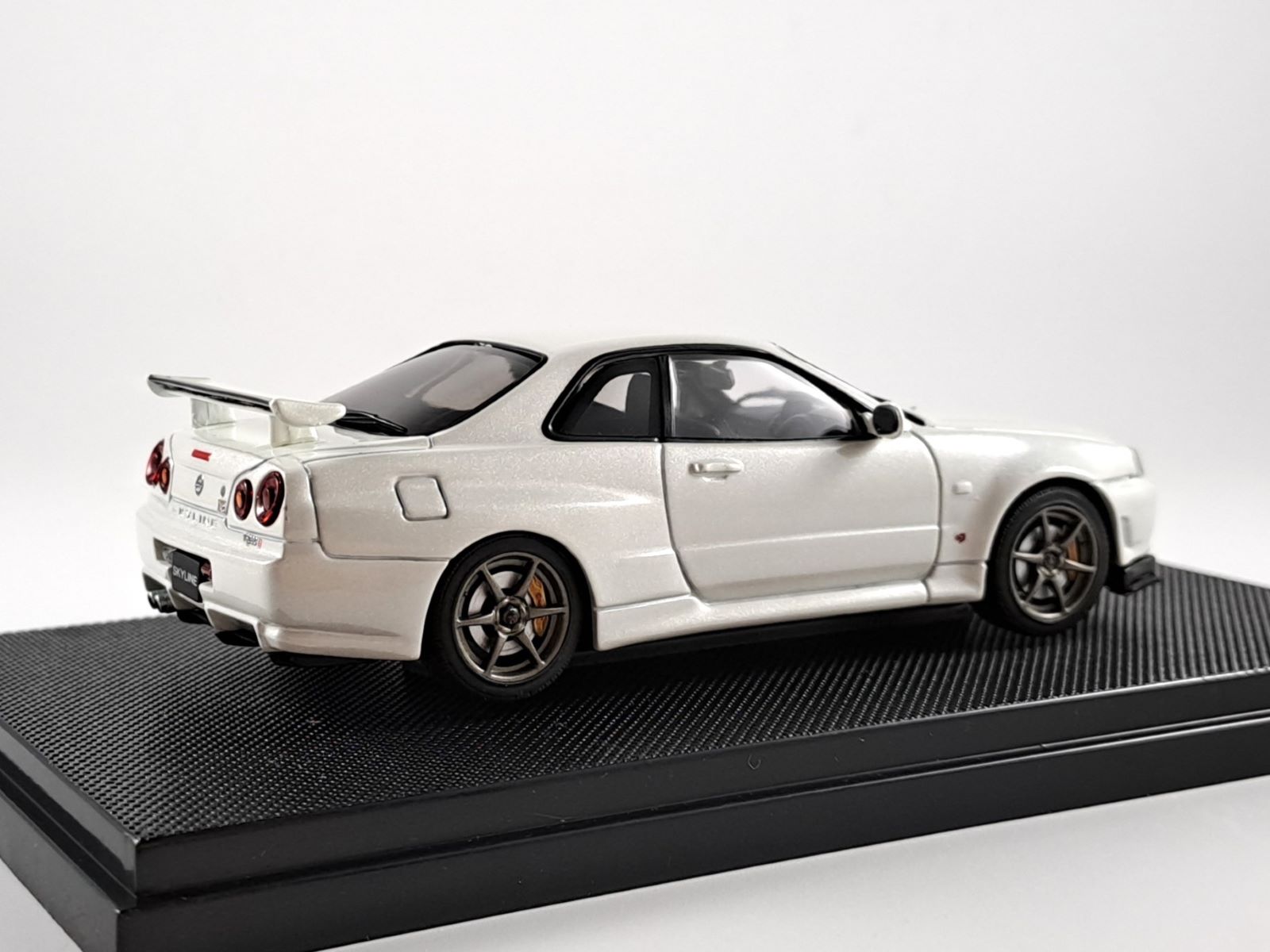 Nissan Skyline GTR R34 1:43 Ebbro | Sběratelské modely aut